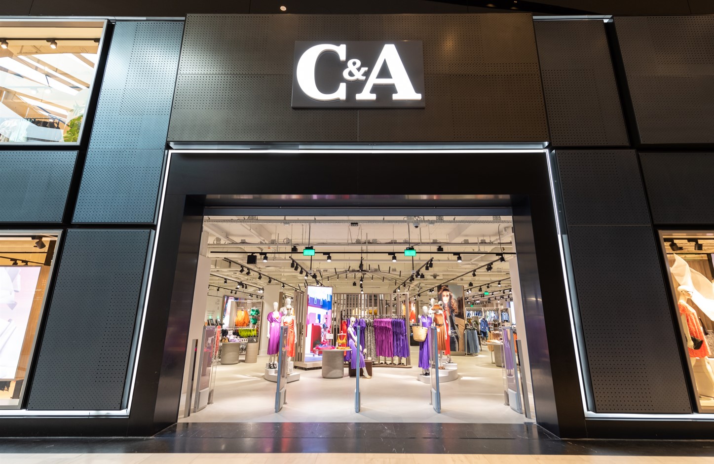 [In The Picture] C&A plays to all the senses in Leidschendam ...