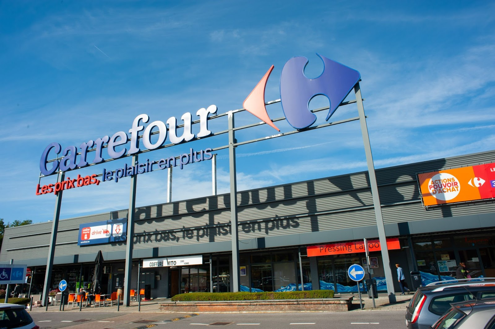 Carrefour feels impact of price competition and Sunday openings ...