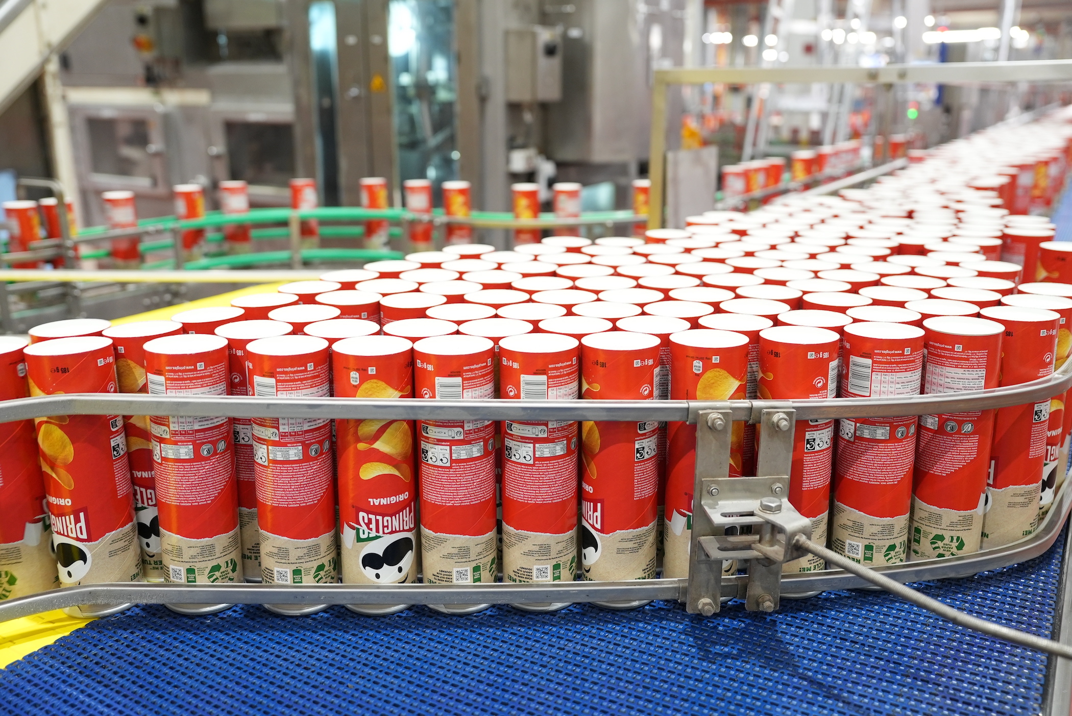 Pringles unveils enormous solar roof - RetailDetail EU