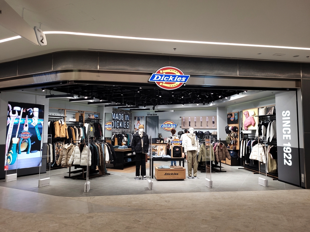 VF Corporation regains strength after sale of Dickies - RetailDetail EU