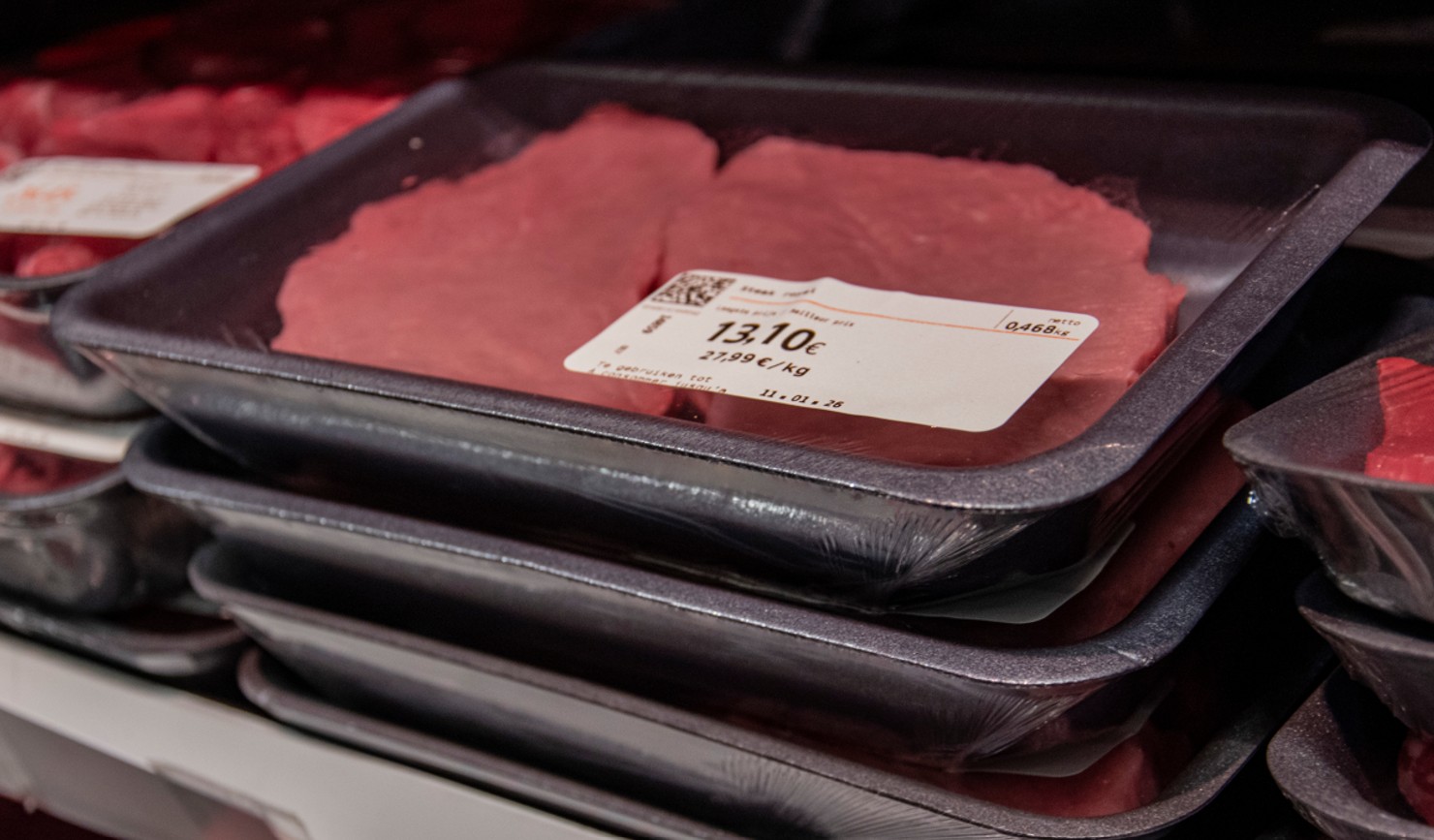 Colruyt is the first to introduce meat trays made from recycled plastic ...