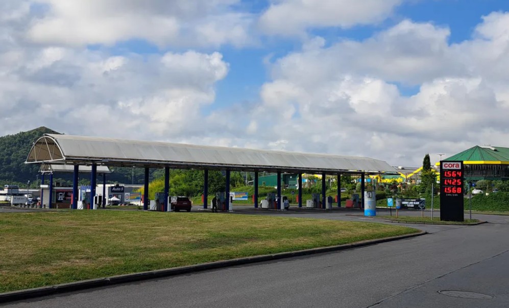 Q8 acquires seven Cora gas stations - RetailDetail EU